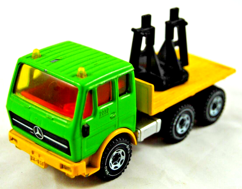 SIKU Construction 4011 MERCEDES Truck & 50cm TALL TOWER CRANE w Working ...