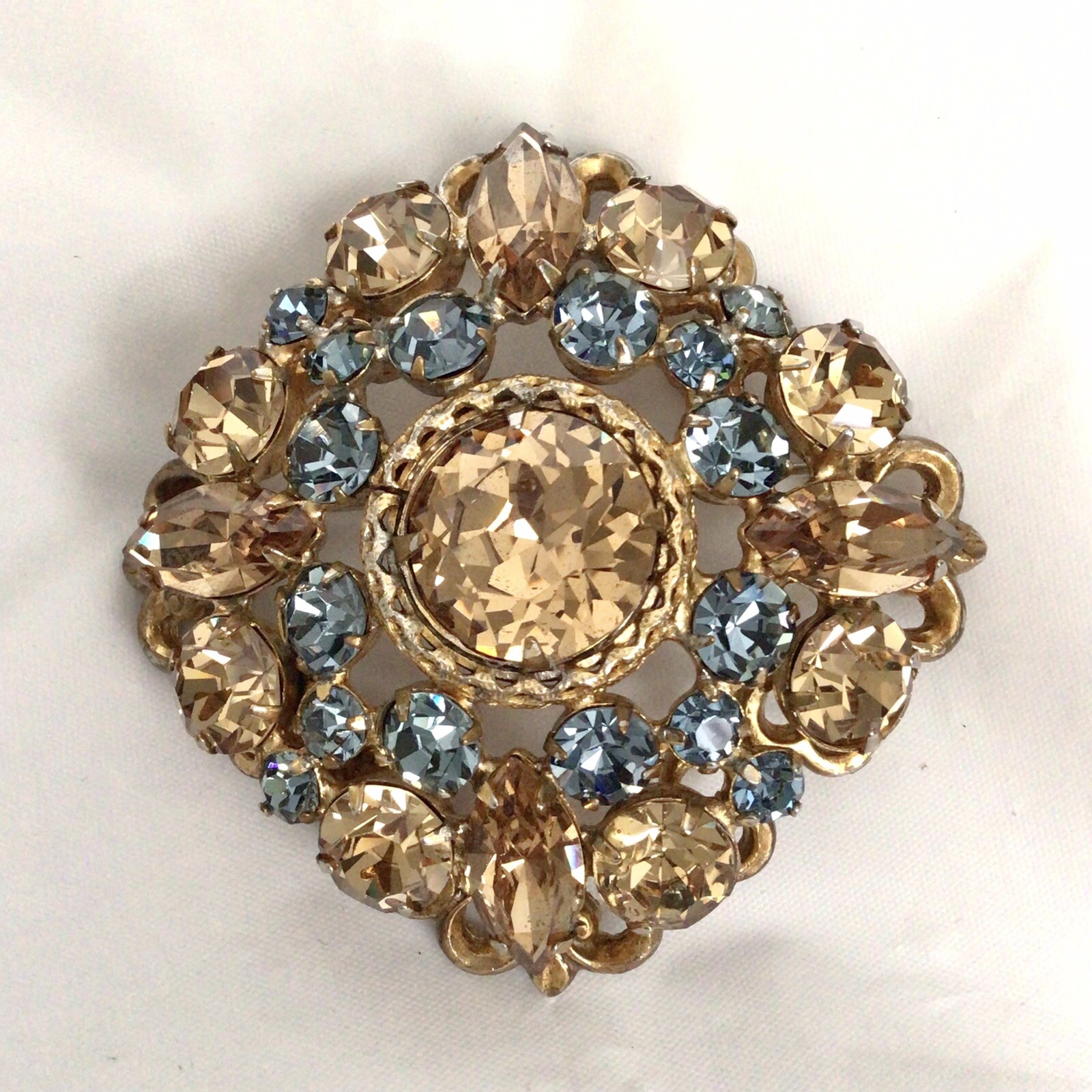 Signed Regency Champagne & Blue Glass Rhinestones Lay… - Gem