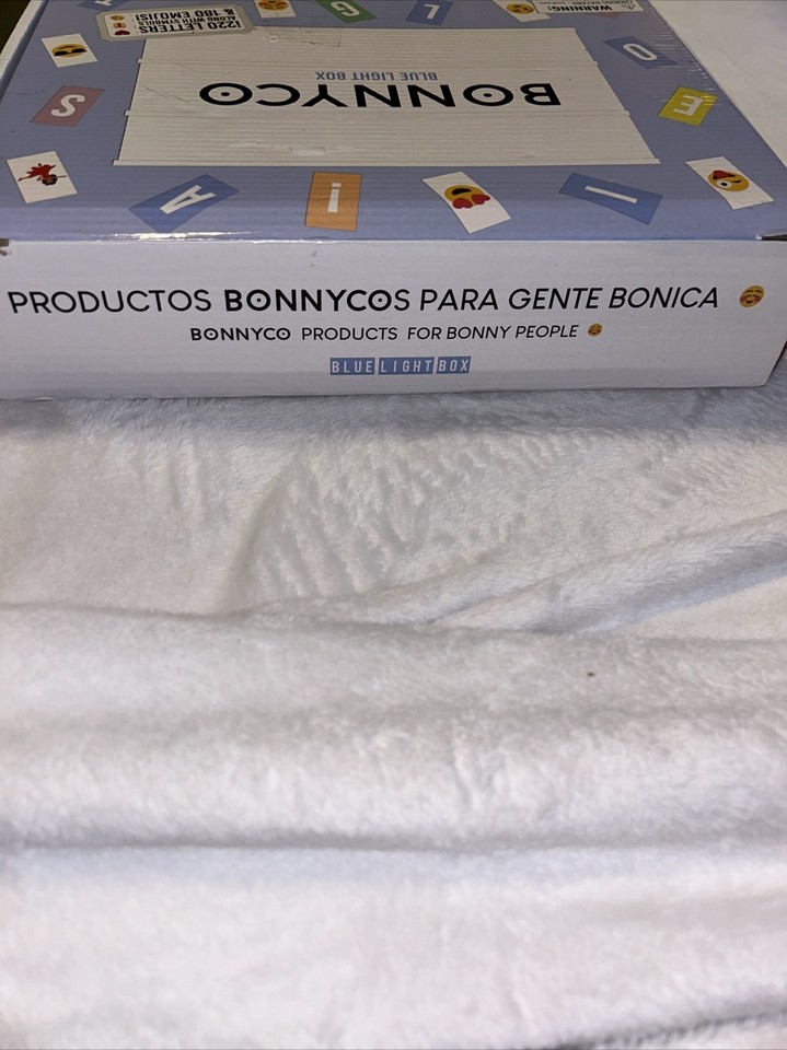 BONNYCO Blue Cinema LED Light Box - 220 Letters and 180 Emojis | eBay