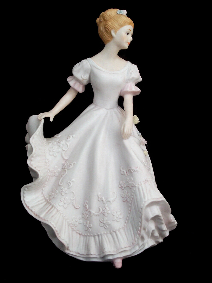 Homco Masterpiece 'Lady Caroline' Figurine | eBay