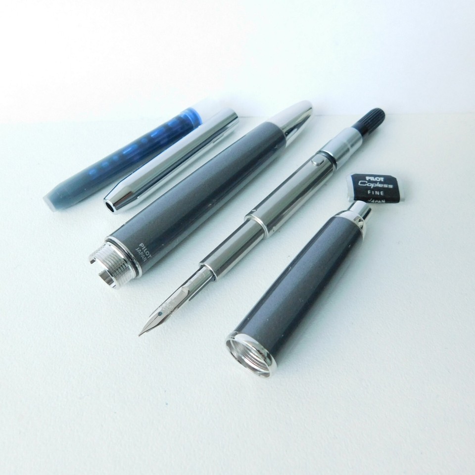 Pilot Capless Decimo Grey and Chrome Gold Fine Nib 18K Fountain pen ...