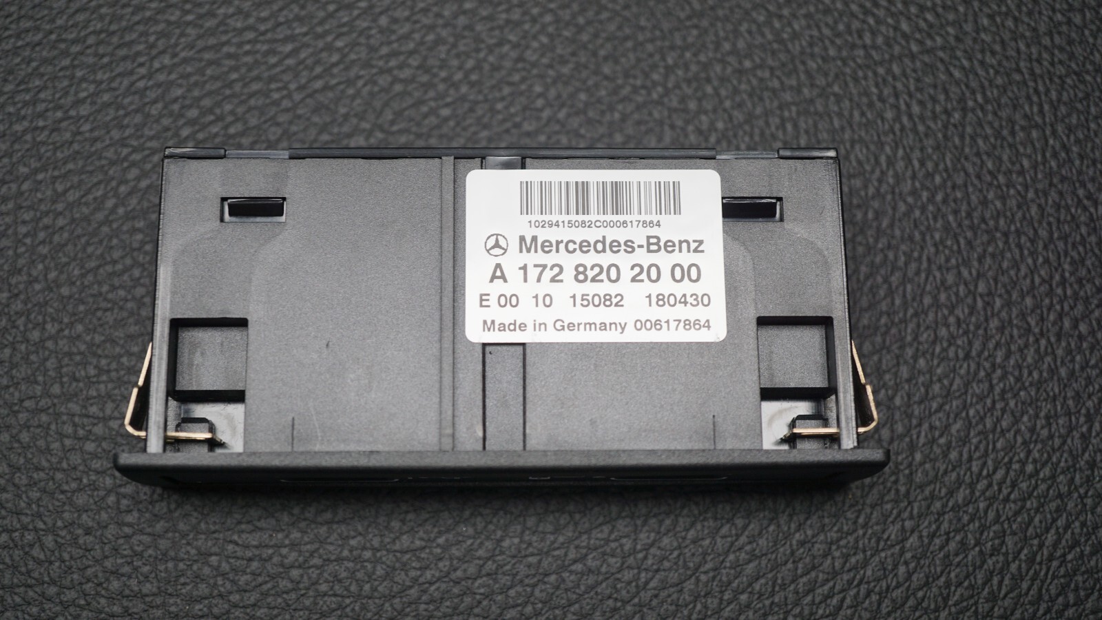 GENUINE MERCEDES BENZ GLE GLS W166 X166 W292 C292 USB HUB INPUT UNIT ...