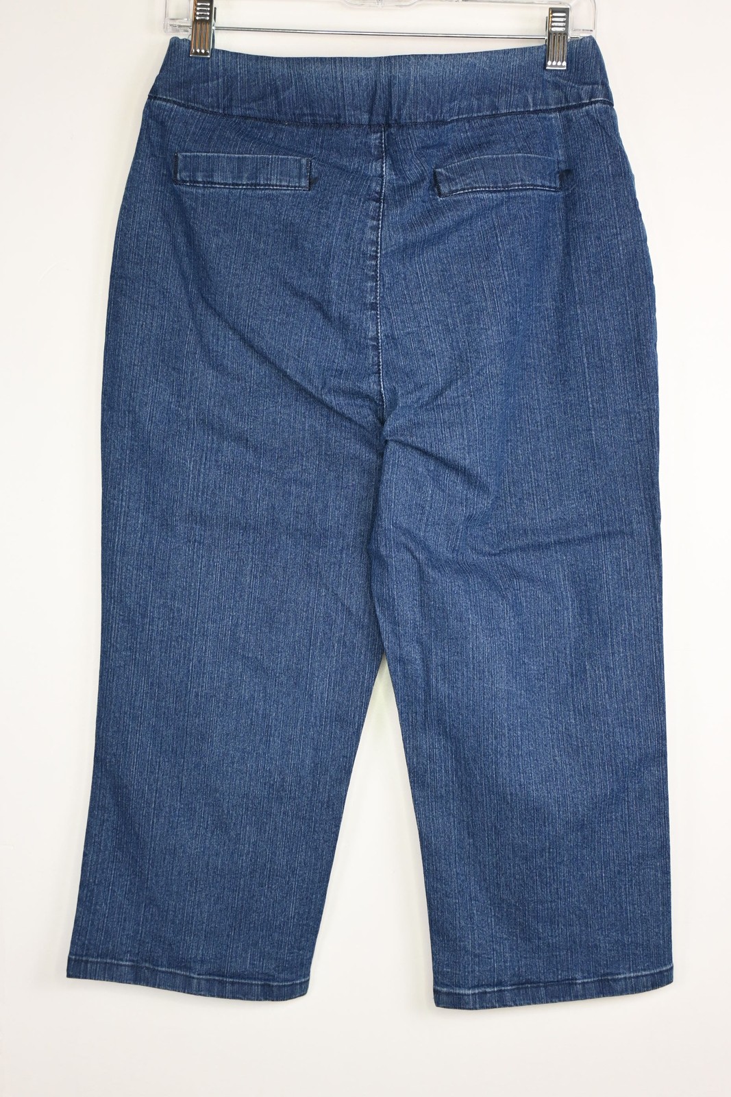 Women's Chic Classic Collection Easy-Fit Elastic Waist Pull-on Capri ...