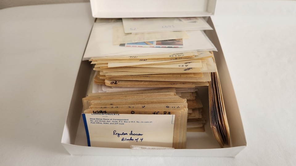 Vintage USA Stamps 1900s ~ hundreds of packs of 4 in each wax envelope ...