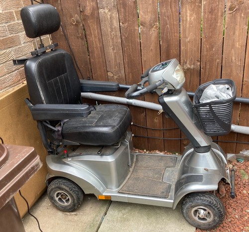 Sterling S400 Large Mobility Scooter Buggy & Charger 4MPH Road Legal ...