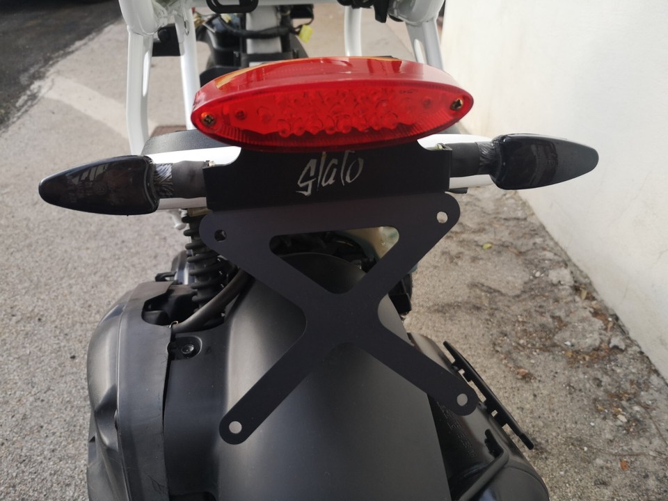 Honda Zoomer Ruckus License Plate Holder | Anodized Aluminum | 2mm | Silver
