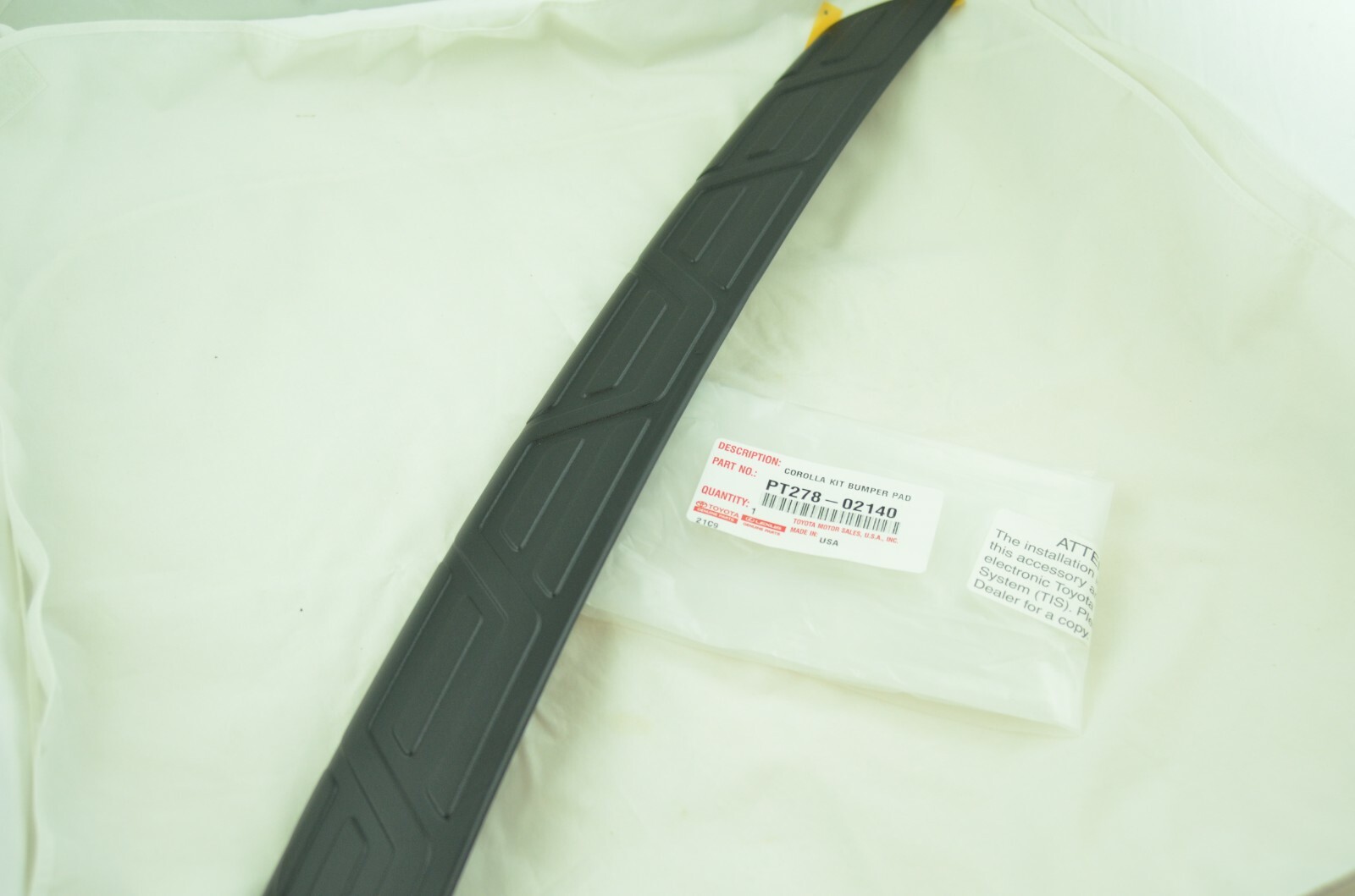 NEW Genuine OEM Toyota Corolla 14-19 Plastic Rear Bumper Protector ...