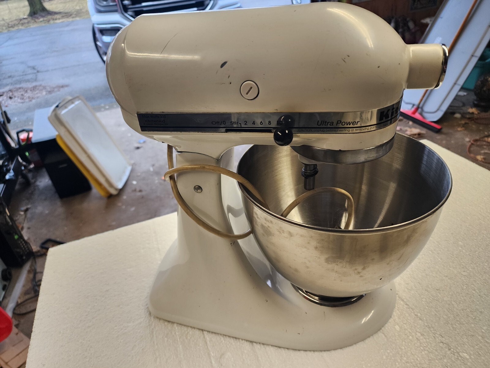 White Kitchen Aid KSM90? Ultra Power 300 Watt Stand Mixer with Bowl | eBay