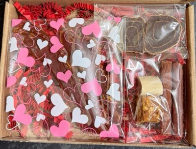 Dog Hamper Treats Selection Box Gift Ideas for Dogs Meaty Treats ...