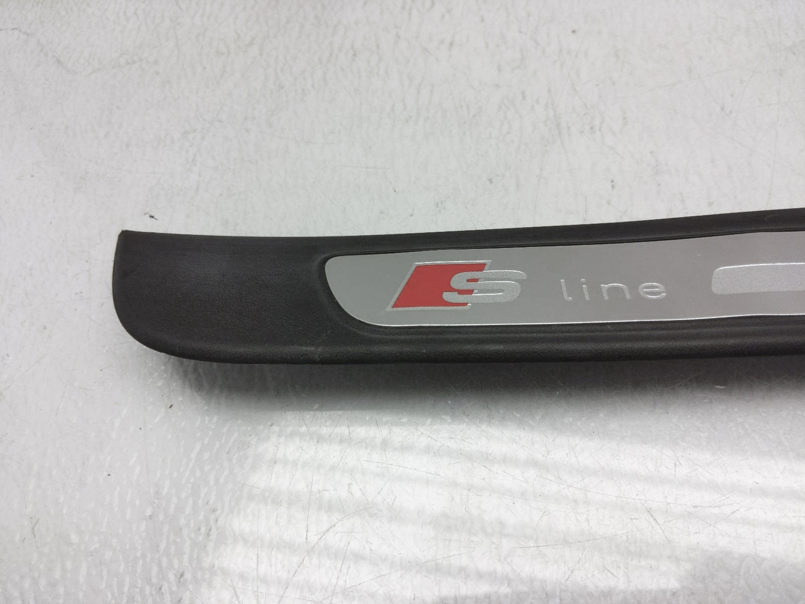 2009-2016 Audi A4 Rear Passenger Right S-Line Scuff Plate 8K0-853-376-B ...