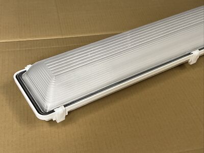 Lithonia FEM-L48-3000LM Enclosed & Gasketed Dimmable LED Light Fixture ...