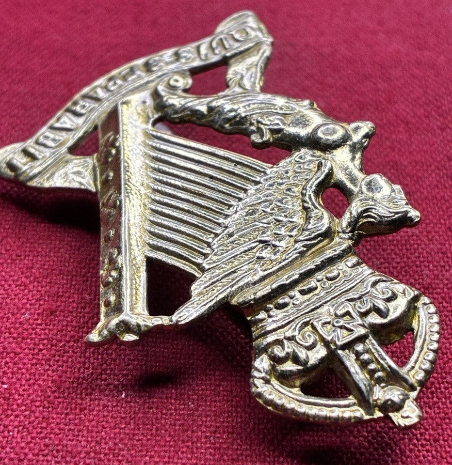 The Royal Ulster Rifles Regiment British Military Cap Badge - KC ...