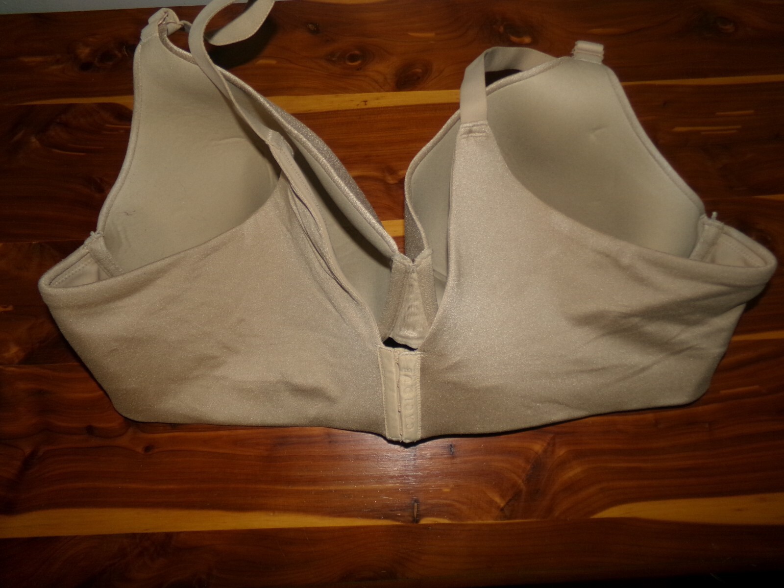Cacique Nude Shimmer Full Coverage Bra size 48D - Gem