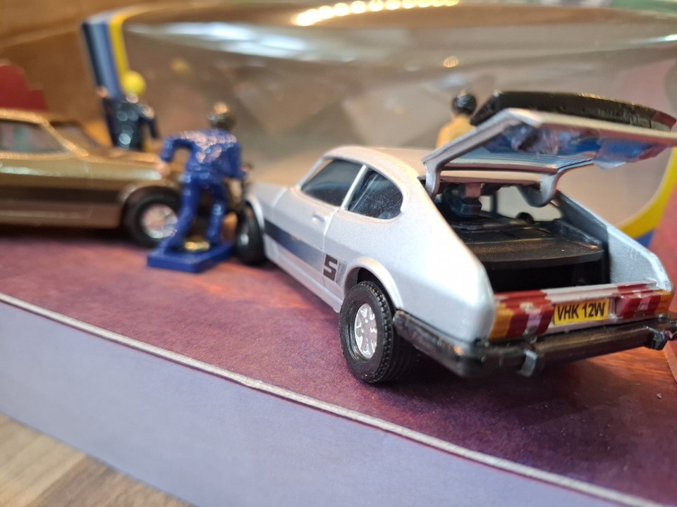 Corgi 342 Code3 Ci5 The Professionals Ford Capri Bodie & Doyle Silver ...