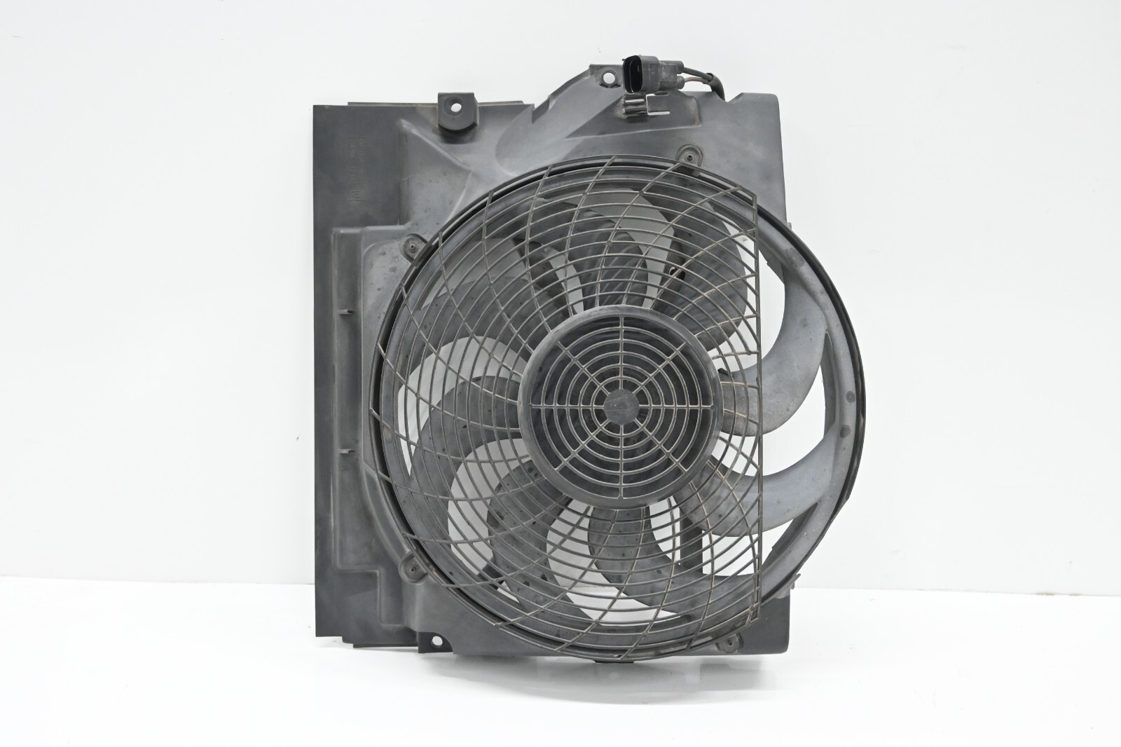 ⭐ 00-02 Bmw E36 Z3 Engine Cooling Fan Housing Radiator Motor Shourd ...