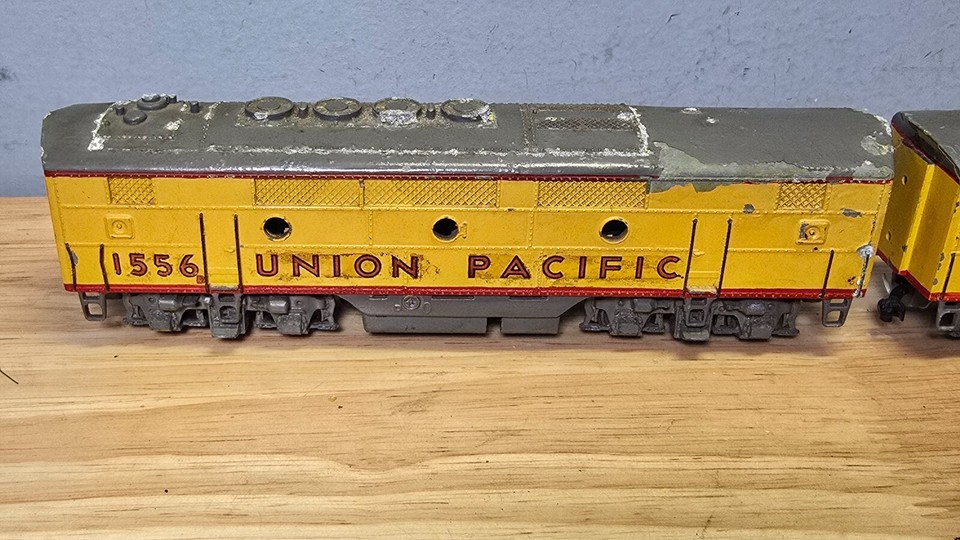Pair Vintage VARNEY Union Pacific F3 Diesel Locomotive HO Scale 923 ...