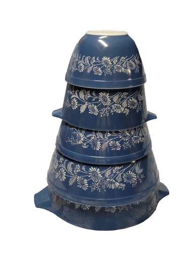 PYREX Blue Colonial Mist Set - 3 Nesting Mixing Bowls and 2 Casserole ...