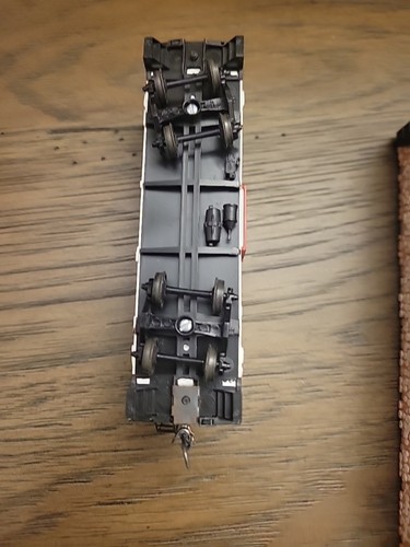 Walthers HO SOO Line Powered Diesel Locomotive #2411 -No Box | eBay