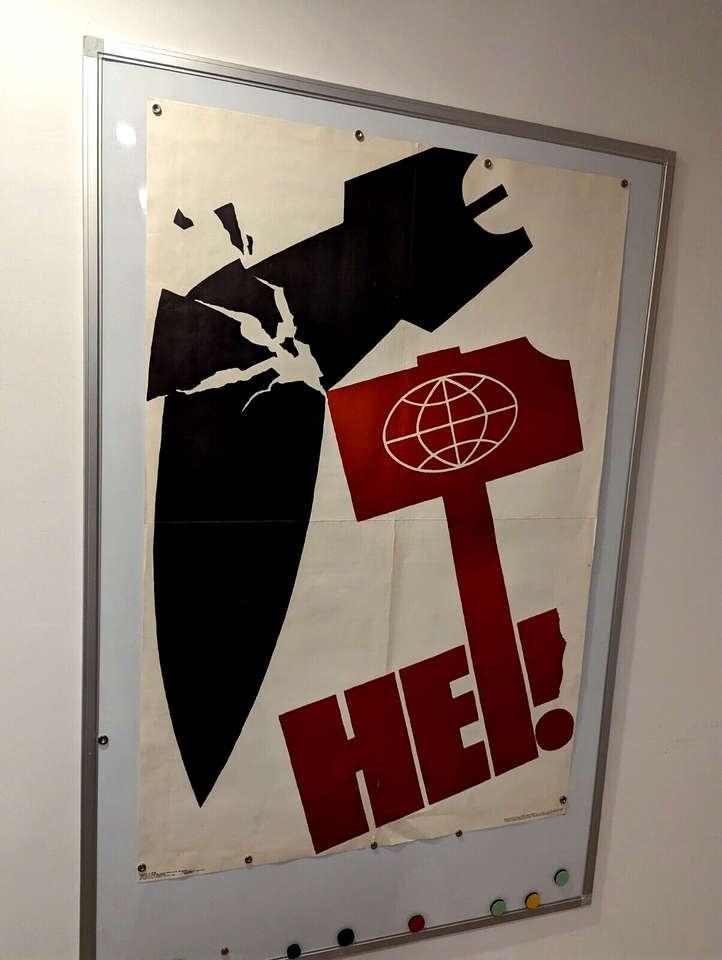 anti-war POSTER disarmament / NO WAR / VTG Soviet / Red hammer smashes ...