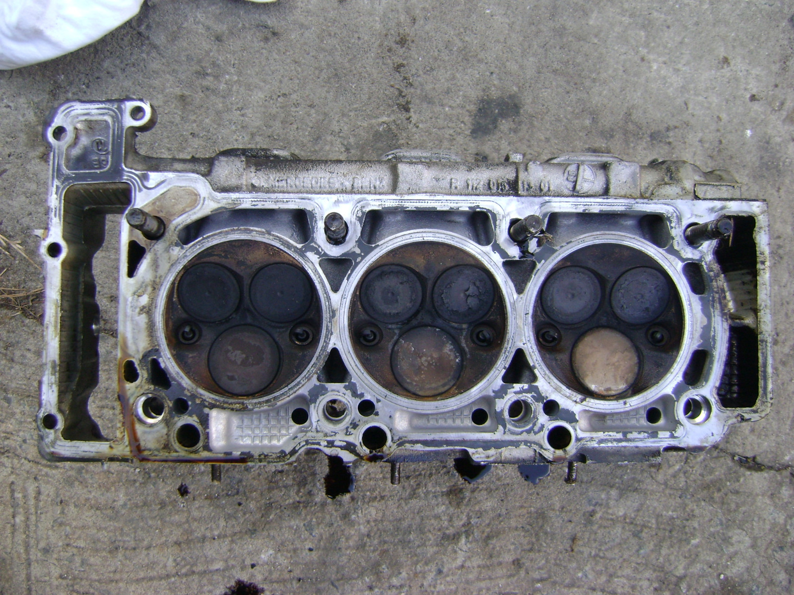 Mercedes M112 Engine Right Cylinder Head Loaded 1120161301 ML320 E320 ...