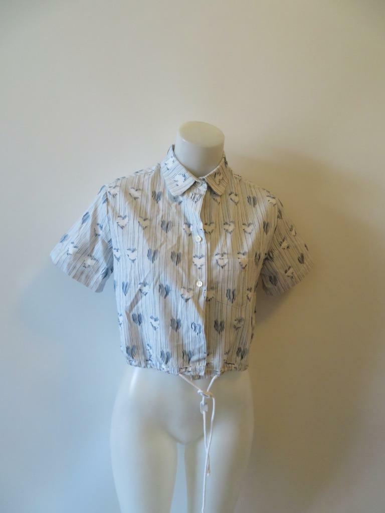 WOMENS JIMI ROOS BLUE WHITE HEART COLLARED CROPPED SH… - Gem