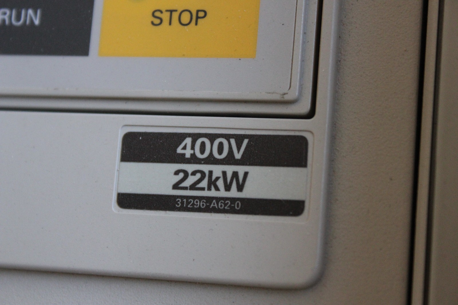 Omron Sysdrive 3G3HV-B4220-E frequency converter 22kW for sale online ...