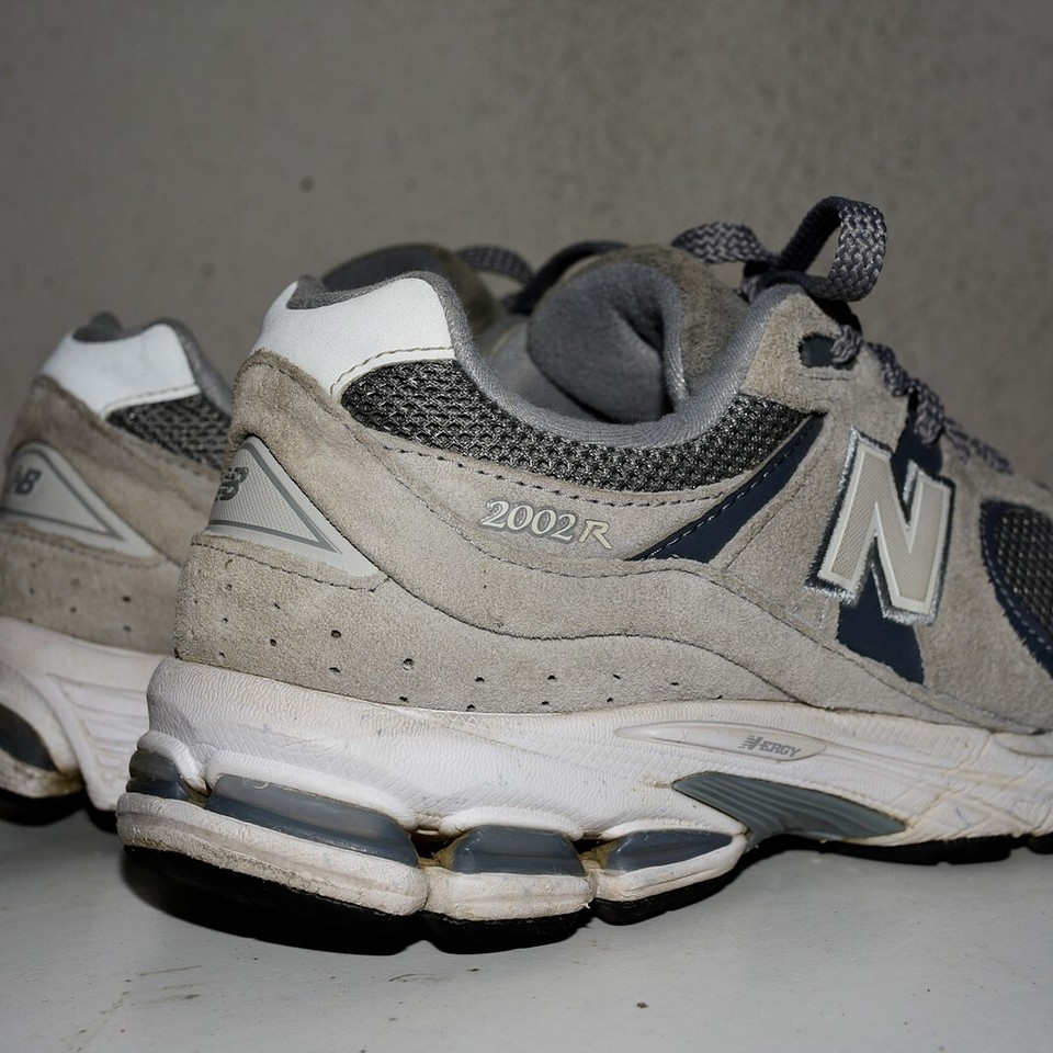 New Balance 2002R Running Shoe Men US 9.5 D | eBay