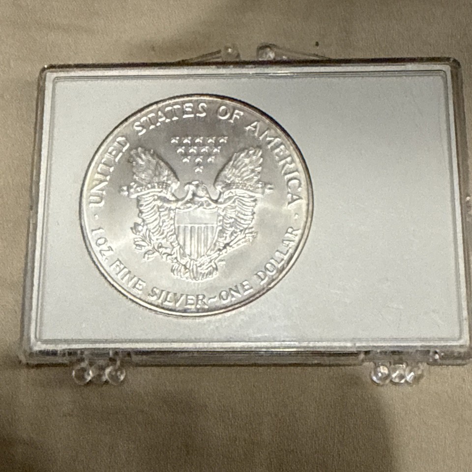 1993 American Silver Eagle 1 Troy Oz. .999 Fine One Dollar Uncirculated ...