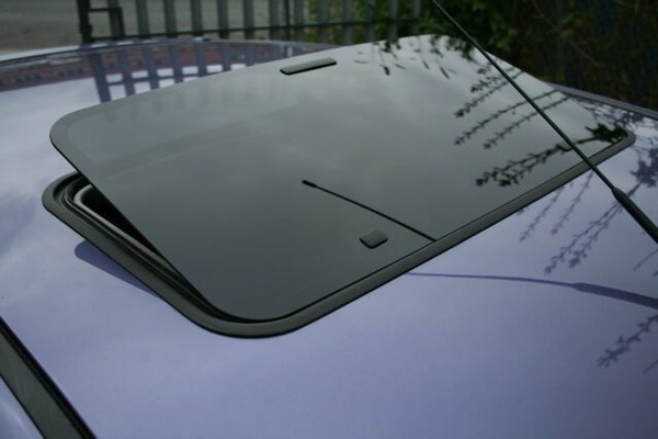 Webasto Hollandia 100 Deluxe Glass Sunroof with Latch Handle - 3393396A ...