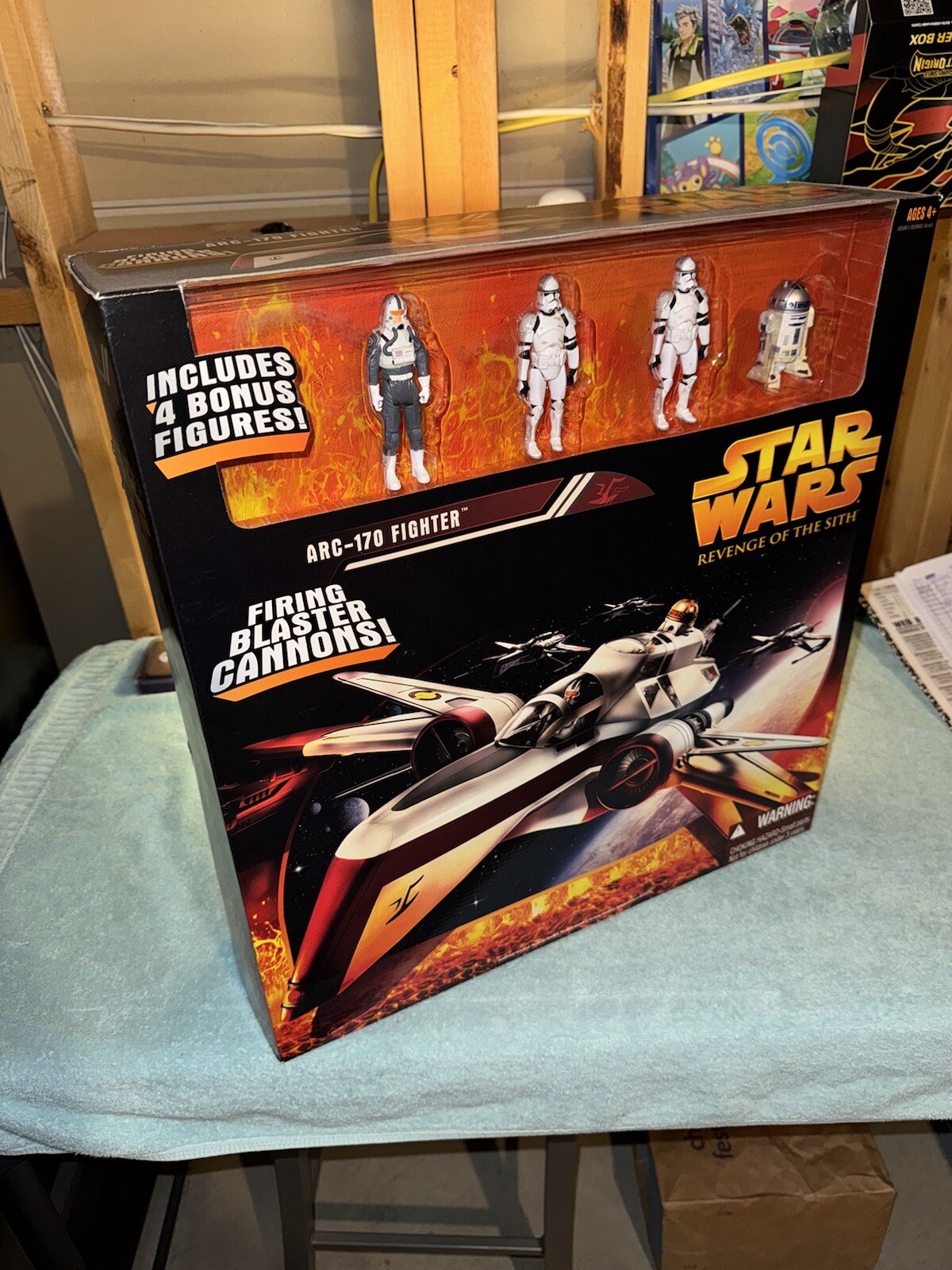 Star Wars “ROTS” ARC-170 Fighter - Sam’s Club Exclusive W/ 4 Figures ...