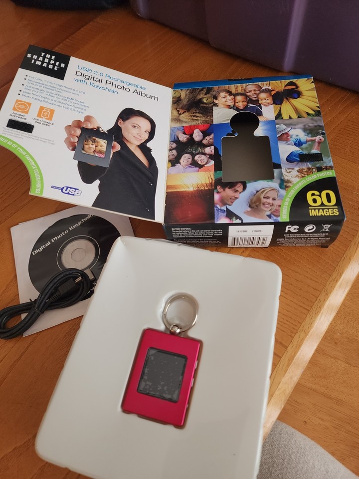 Sharper Image USB 2.0 Digital Photo Album Keychain Hot Pink – New Inbox ...