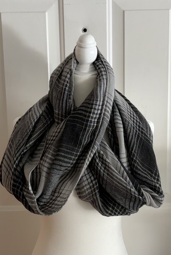 Modena Extra Soft Fashion Infinity Scarf Unisex Grey & Black Plaid 40L ...