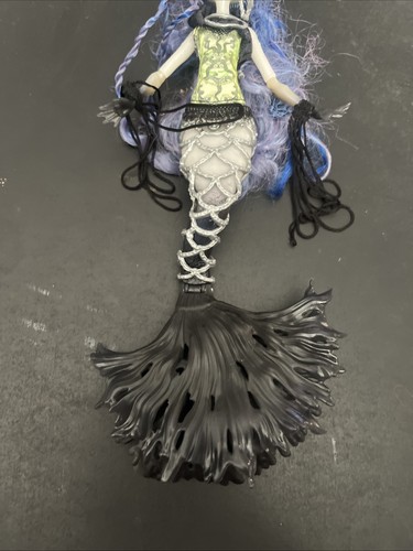 MONSTER HIGH DOLL SIRENA VON BOO FREAKY FUSION MERMAID SCARRIER REEF ...