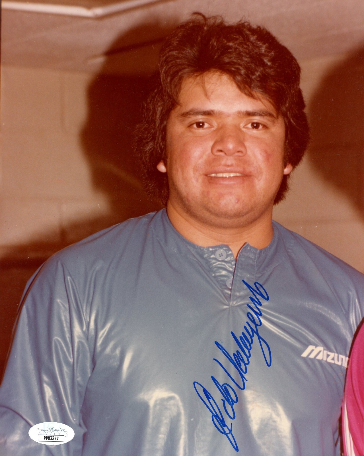 Fernando Valenzuela Autographed Memorabilia | Signed Photo, Jersey ...