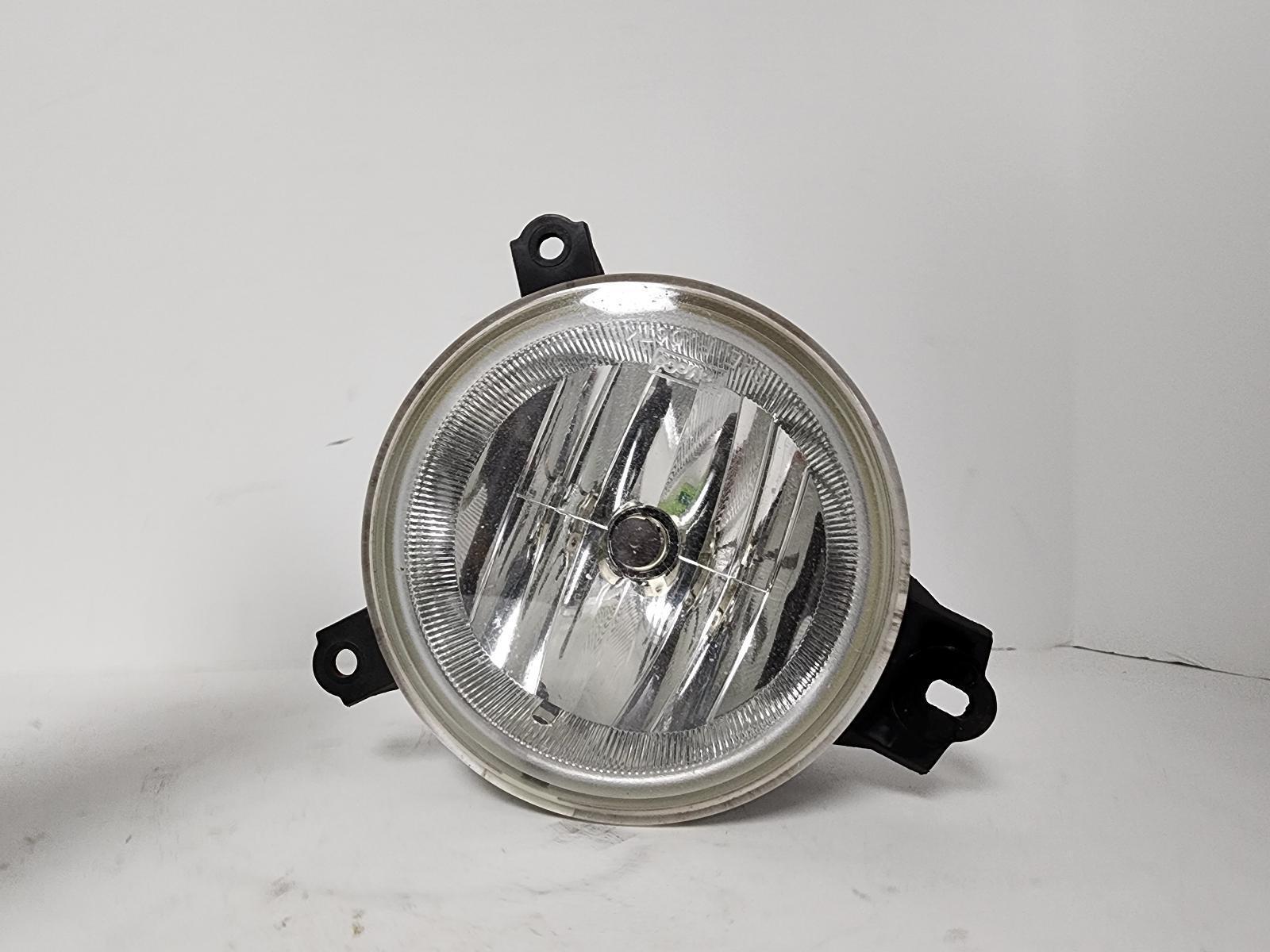 2003-2006 Dodge Viper R Front Lamp Fog-Driving Bumper Mounted | OE