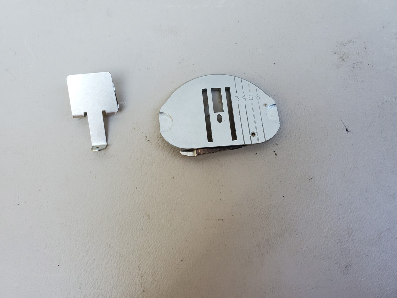 D3 SINGER Chain Stitch Throat Plate 21913 for Slant Shank Sewing ...