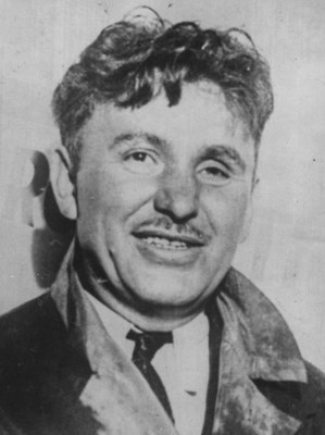 American aviator Wiley Post at Roosevelt Field on Long Island OLD PHOTO ...