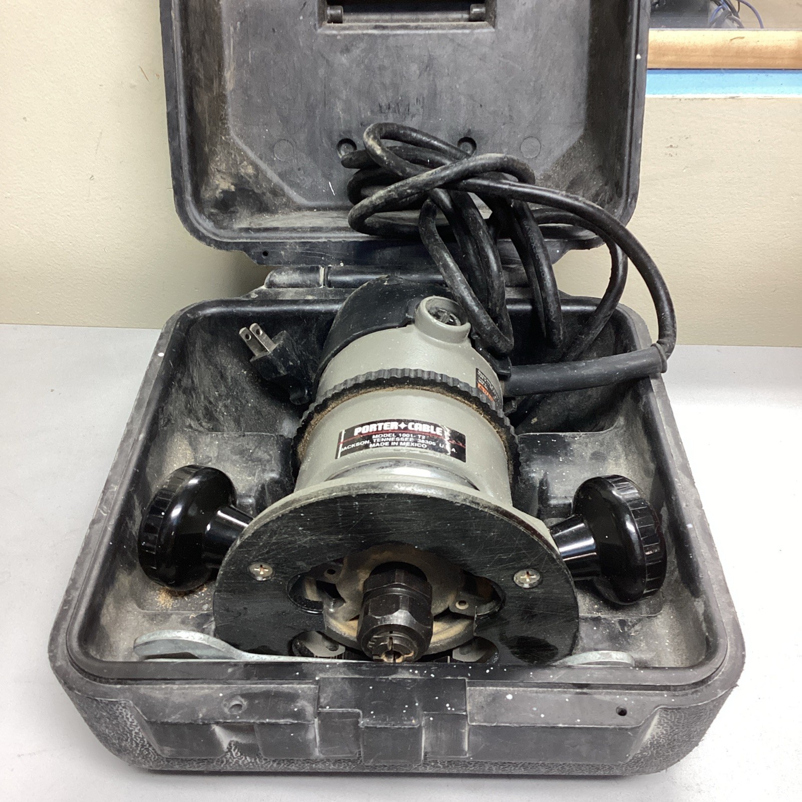 PORTER Cable 690LR Heavy Duty Router With 1001 With Base Type 8 In Case ...