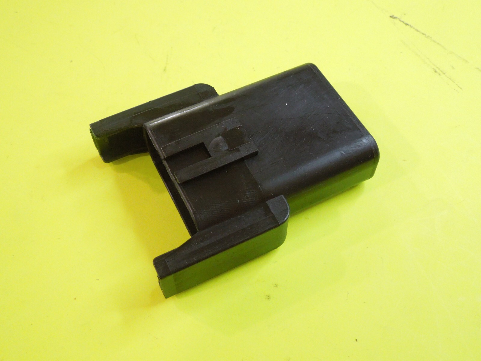 1 NOS OEM Harley Davidson Fuse Block Cover P/N 73302-04 | eBay