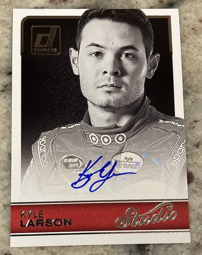 2017 Panini Donruss NASCAR - Studio Signatures #ST-KL Kyle Larson (AU ...