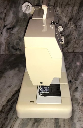 Singer Sewing Machine School Model 5830C W/ Foot Pedal-Very Clean-SHIPS ...