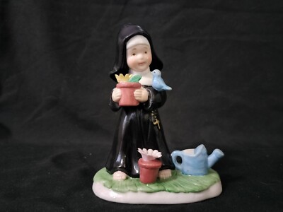 Statues & Figures - Porcelain Nun