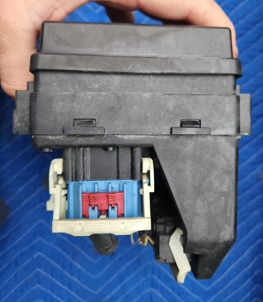 2012 Dodge Caravan Town & Country RAM CV TIPM Engine Fuse Relay Box ...