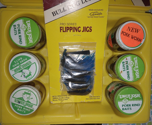 VINTAGE UNCLE JOSH 6 JARS OF PORK RIND BAIT + 12 JIGS in a Jig & PIG ...