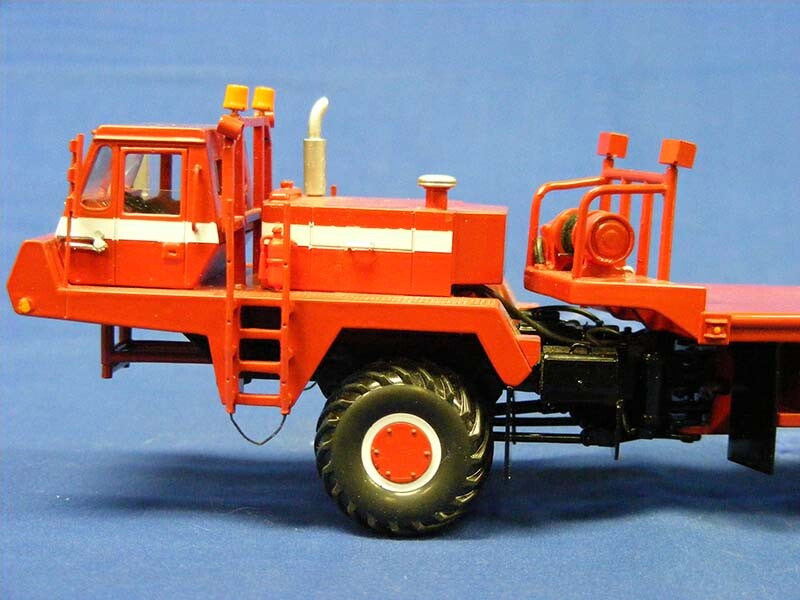 EMD N152R Foremost Commander C High Flotation Transport - Red 1/50 MIB ...