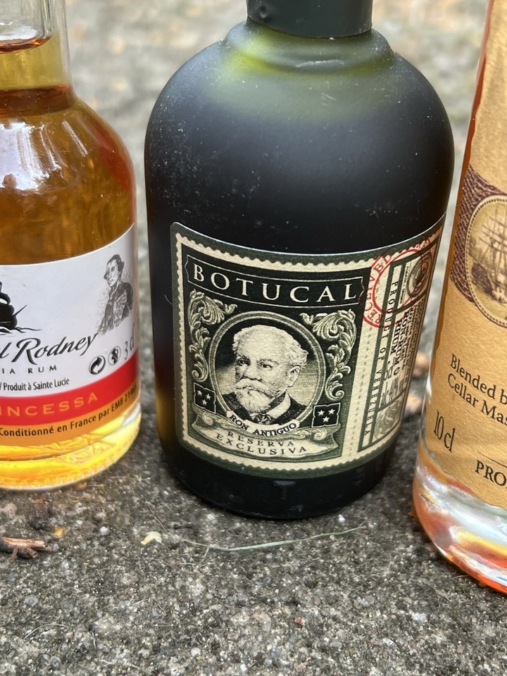 10 x Rum Miniaturen 1x0,1 L 9x 0,05 L 5x AVONTUUR Cargo under Sail ...