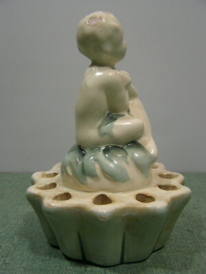 RARE FULPER FLOWER FROG WITH A LITTLE GIRL SITTING ON A MOUND OF GREEN ...