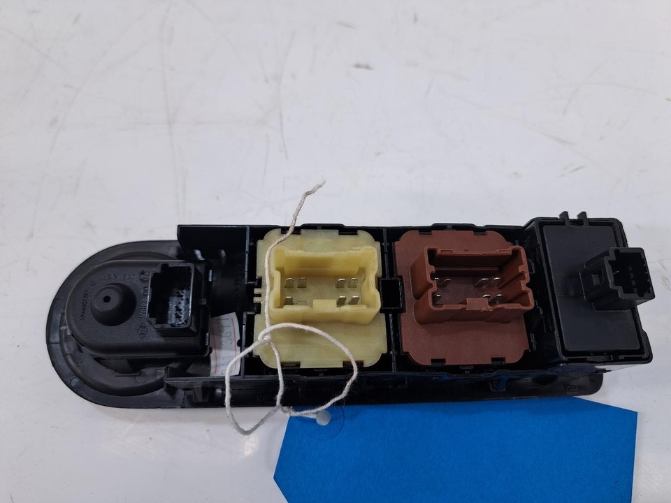 RENAULT CAPTUR MK1 2013-2017 Electric Window Switch OEM Genuine ...