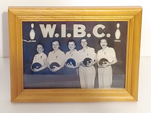 Vintage Framed W.I.B.C. Team Photo St. Louis 1952 Women's Bowling WIBC ...
