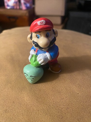 Mario with turnip *Super Mario Bros *NINTENDO *action figure*1989 ...